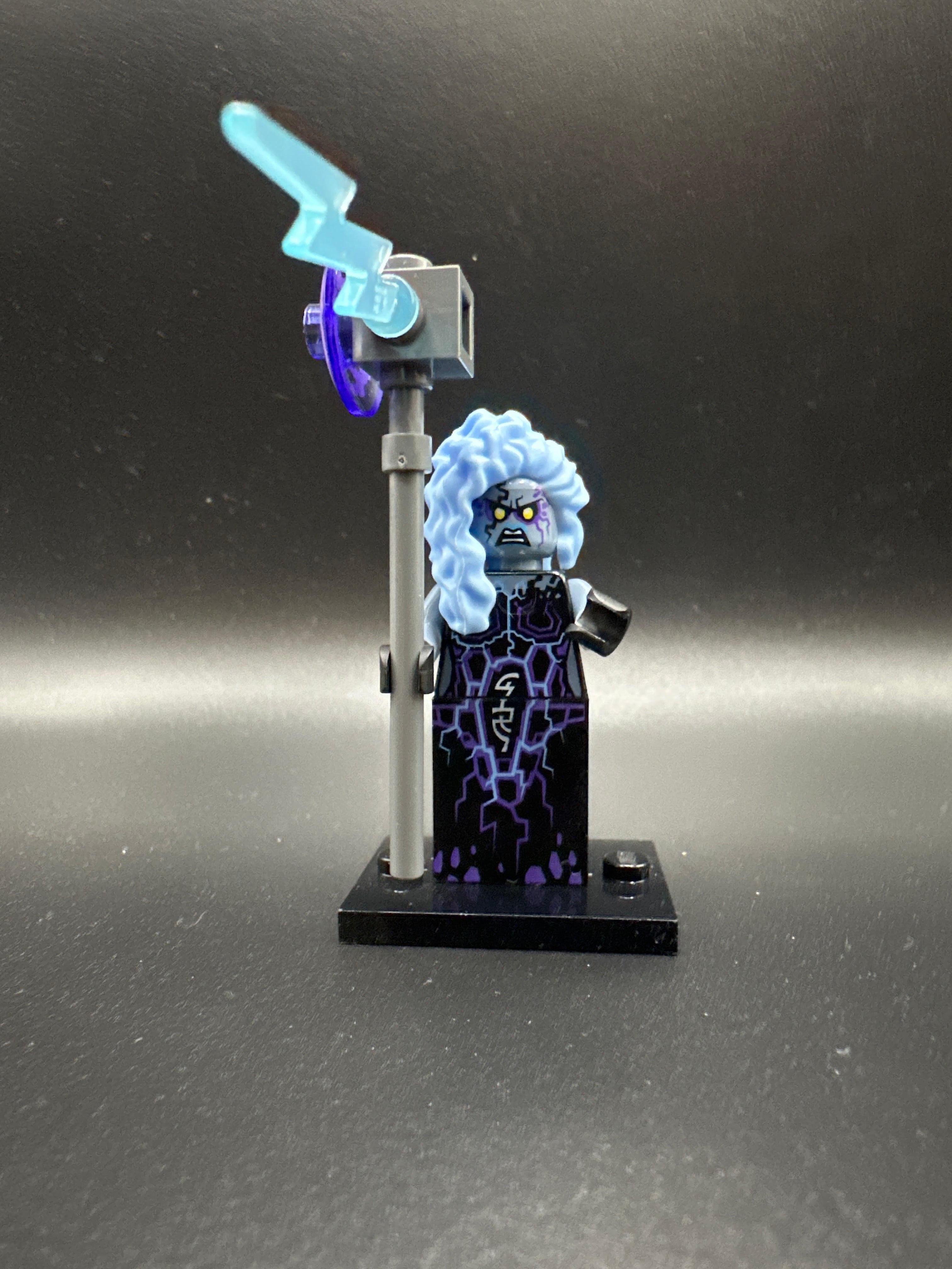 LEGO NEXO Knights minifigure. Ruina. nex067 – Brick Evolution