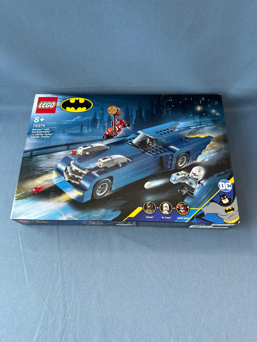 LEGO DC. Batman with the Batmobile vs Harley Quinn and Mr Freeze. 7627 ...